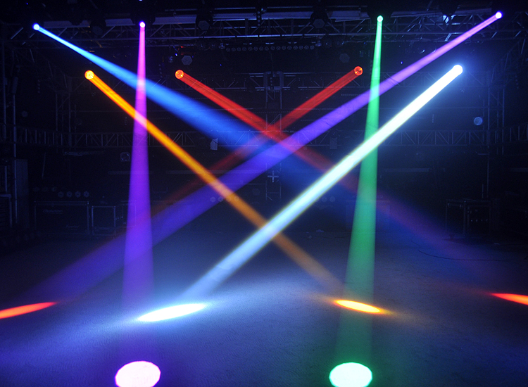 Briteq BTX 300 BM SET (2pcs.+flightcase /no lamp) :: Euro Baltronics ...